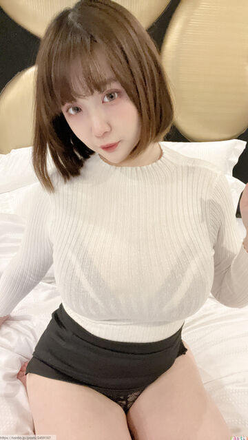 Hカップの谷間 (RURU-茹茹)｜ファンティア[Fantia]