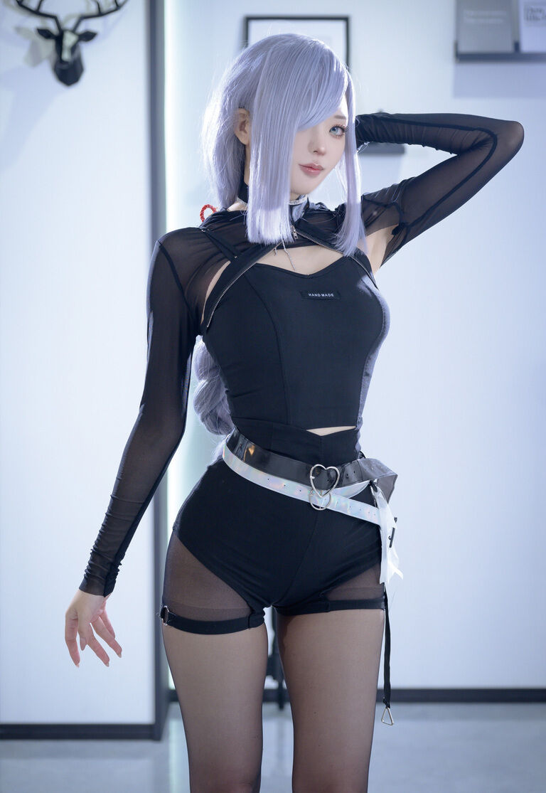 【コスプレ】 【アコマル】デジタル写真集「Icy Moon」 くろてぃあ (くろ)の商品｜ファンティア[Fantia]