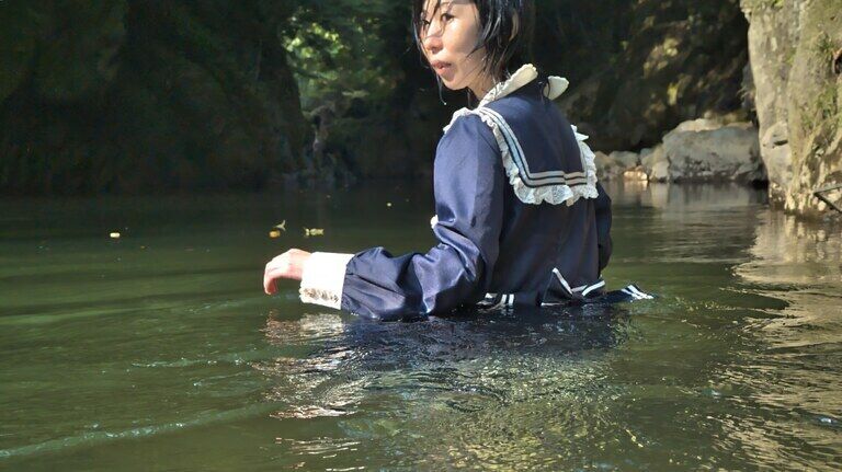 【WET】 川で水遊び 湿衣服 (Shīyīfú)の商品｜ファンティア[Fantia]