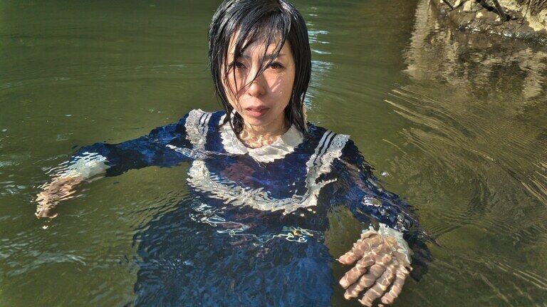 【WET】 川で水遊び 湿衣服 (Shīyīfú)の商品｜ファンティア[Fantia]