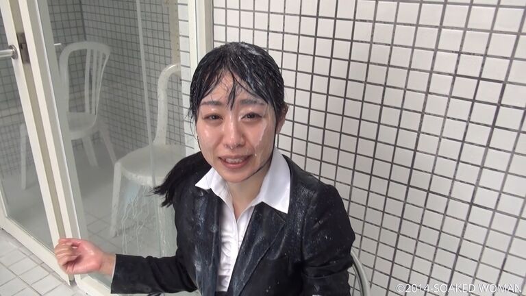 【生クリームまみれ】 Creamy-14 SOAKED WOMAN (スーツ姿にドキドキ)の商品｜ファンティア[Fantia]