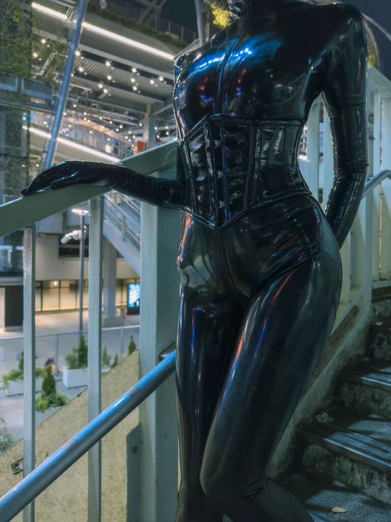 【ラバー】 INTERLOPER VIP (V)の商品｜ファンティア[Fantia]